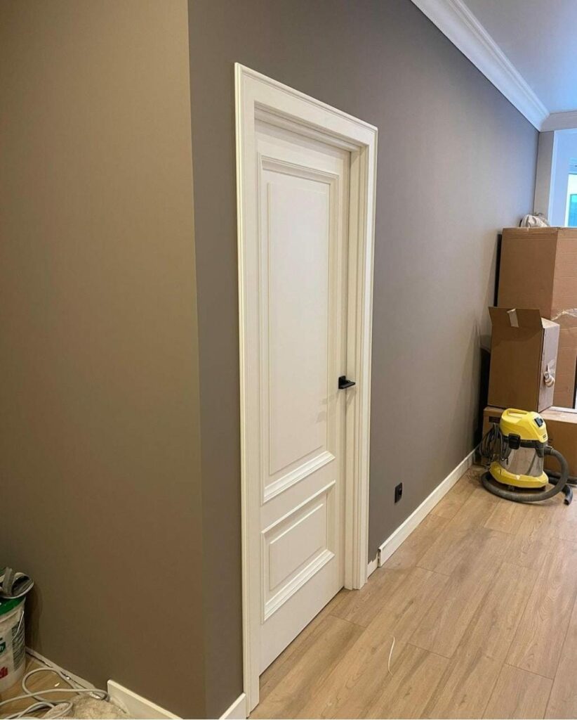 Porta kit pronto especial com apliques de moldura e almofadas ...